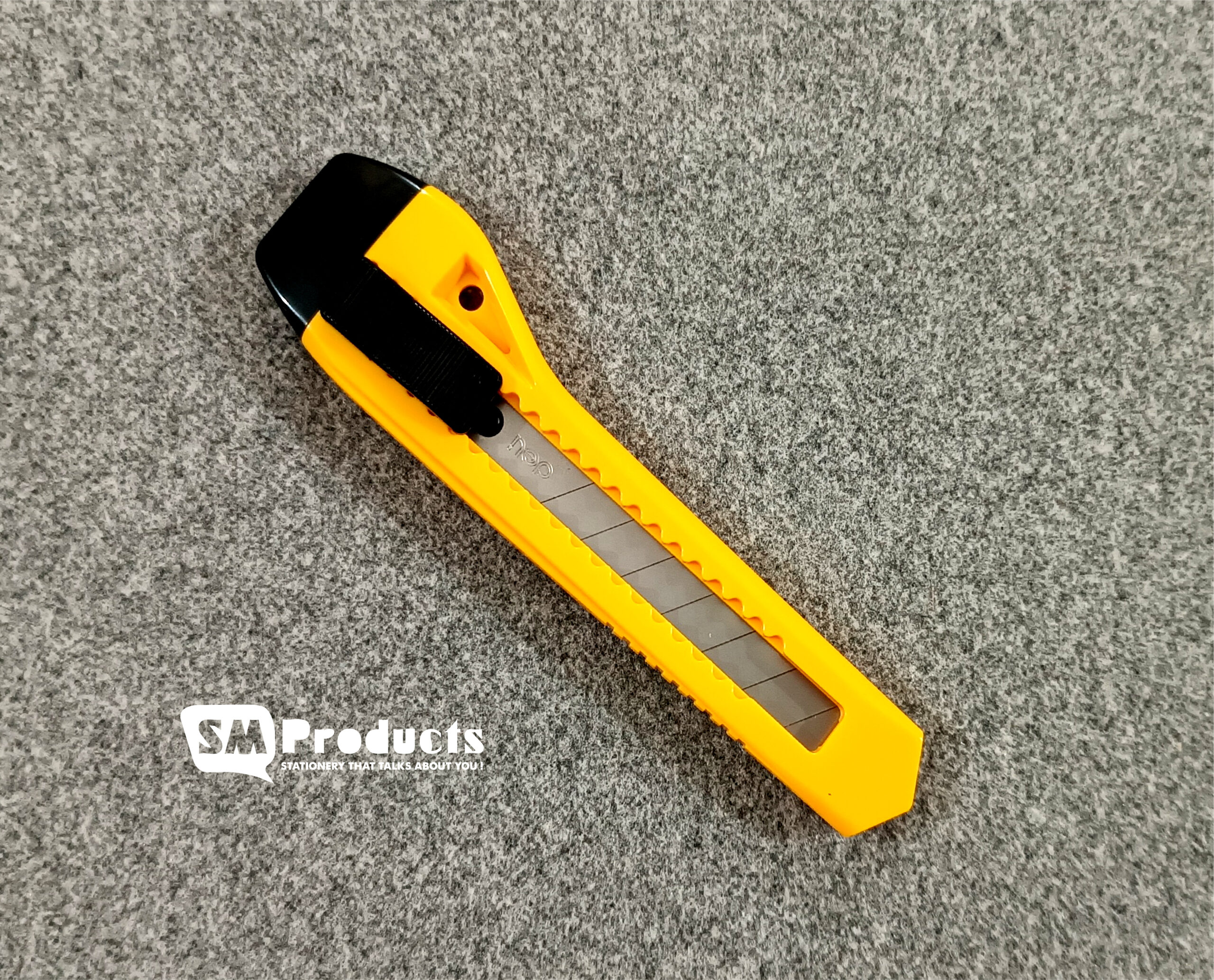 Deli E2061 Anti Cutter – 01 Pc – SM Products